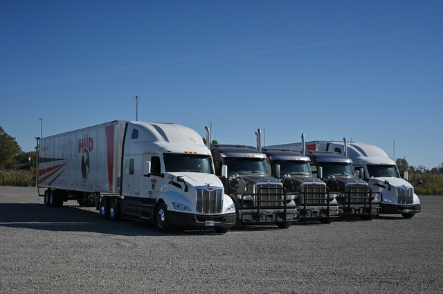 What Is Factoring in the Trucking Industry? How Does Freight Factoring Work