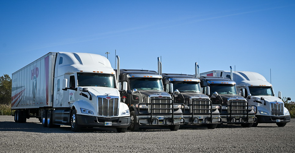 What Is Factoring in the Trucking Industry? How Does Freight Factoring Work